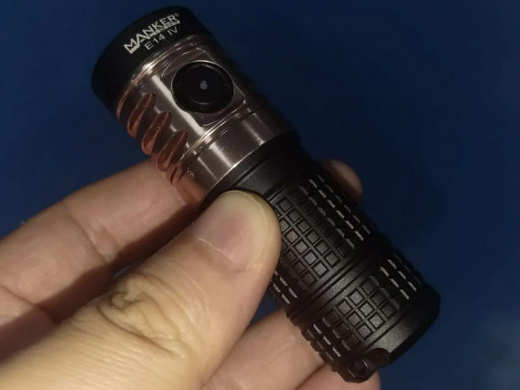 Manker Release E14IV 4000 lumens dual power pocket EDC flashlight ...